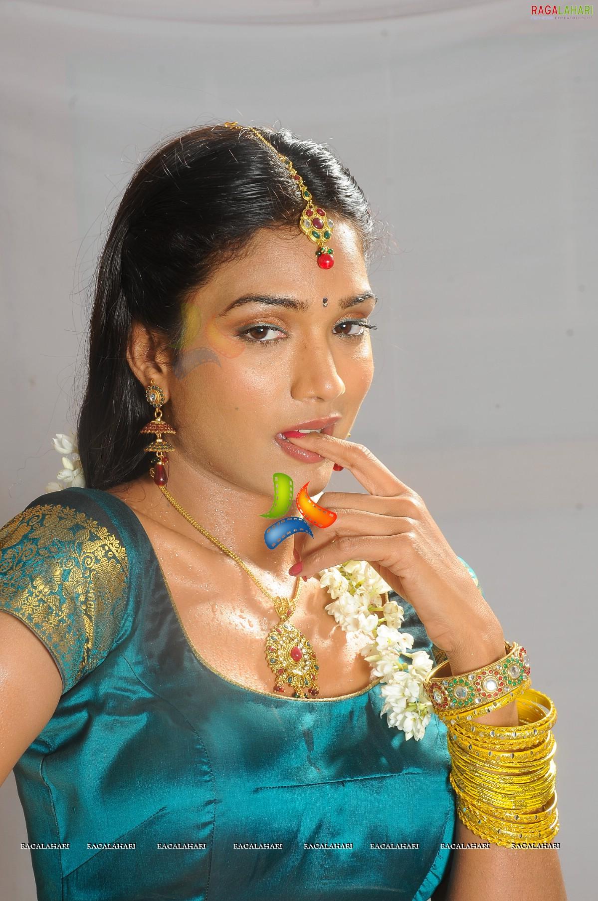 Ramya Wallpapers - Wallpaper Cave