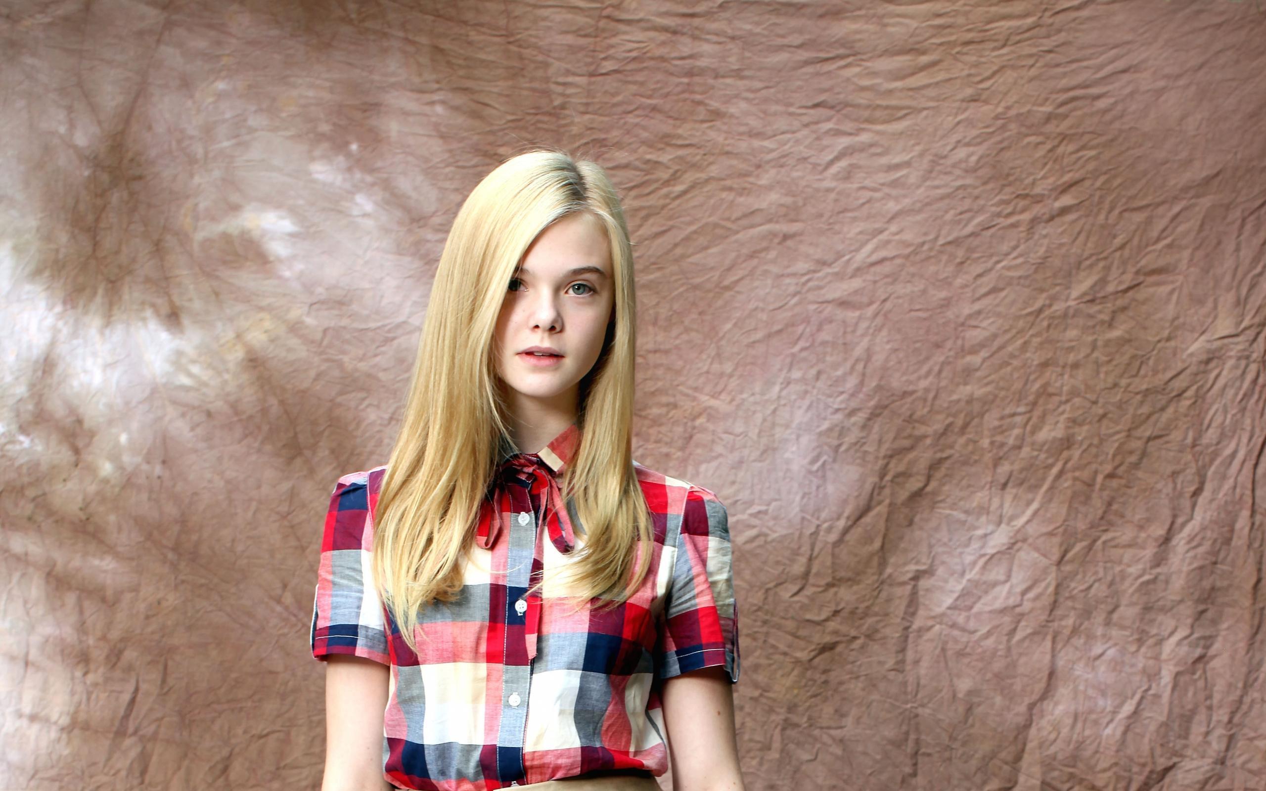 Elle Fanning Wallpapers - Wallpaper Cave