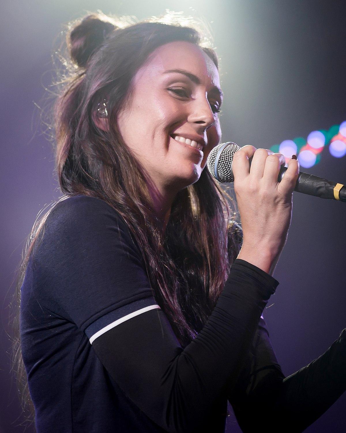 Amy Shark Wallpapers - Wallpaper Cave