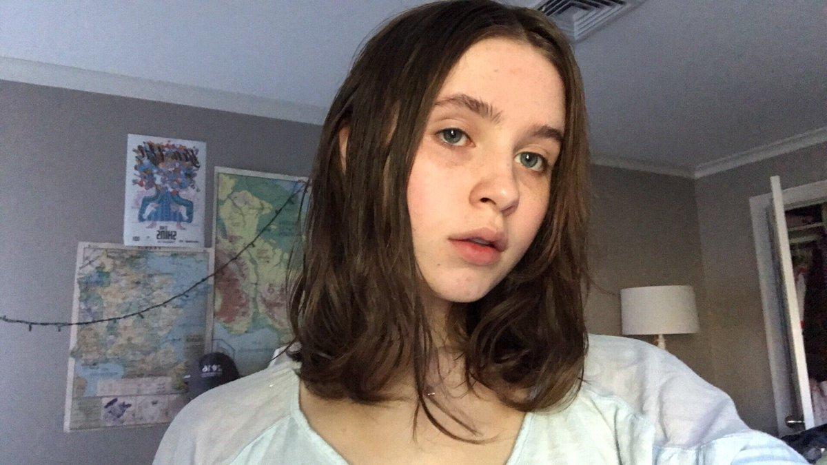 Clairo Wallpapers - Wallpaper Cave
