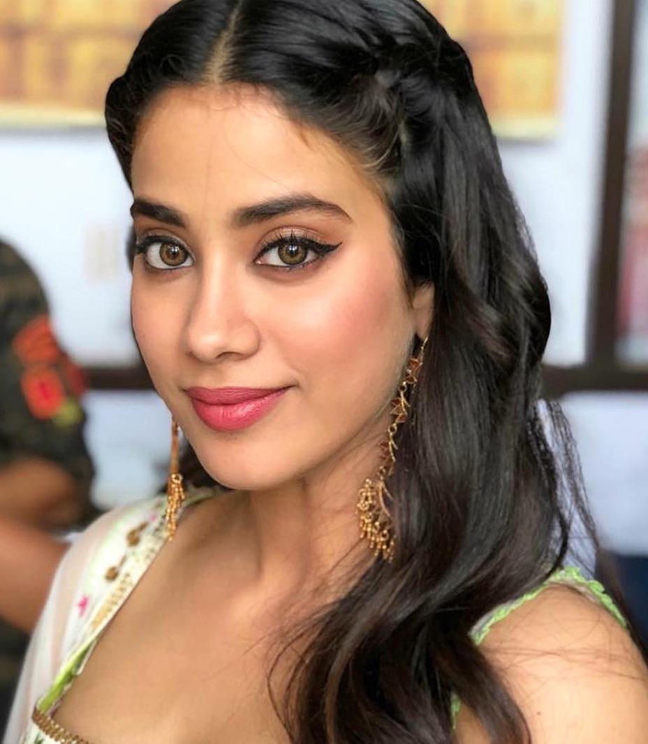 Janhvi Kapoor Wallpapers - Wallpaper Cave