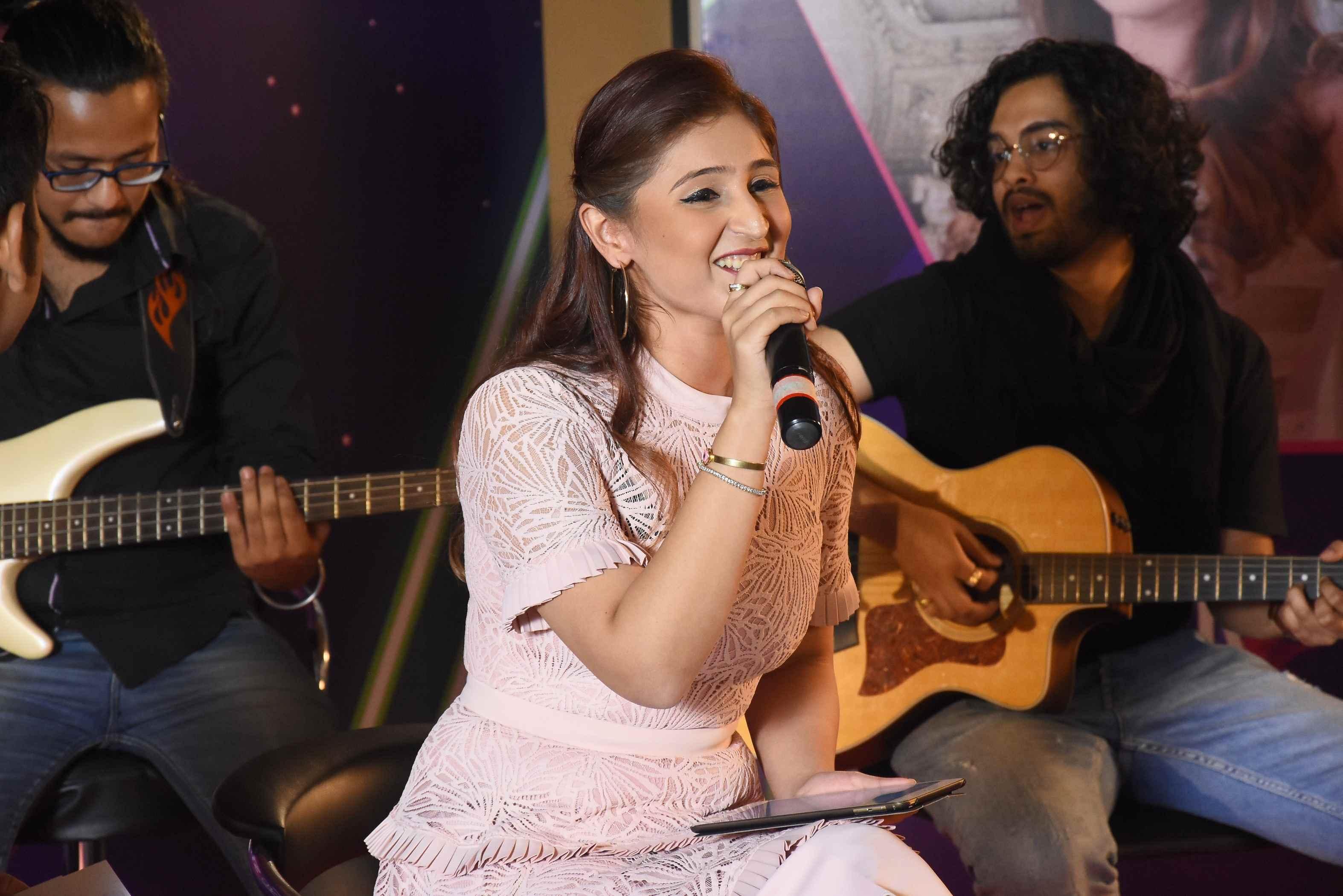 Dhvani Bhanushali Wallpapers - Wallpaper Cave