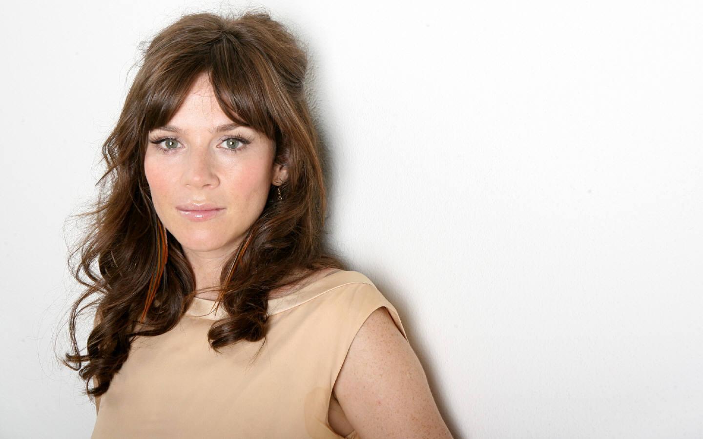 Anna Friel Wallpapers - Wallpaper Cave