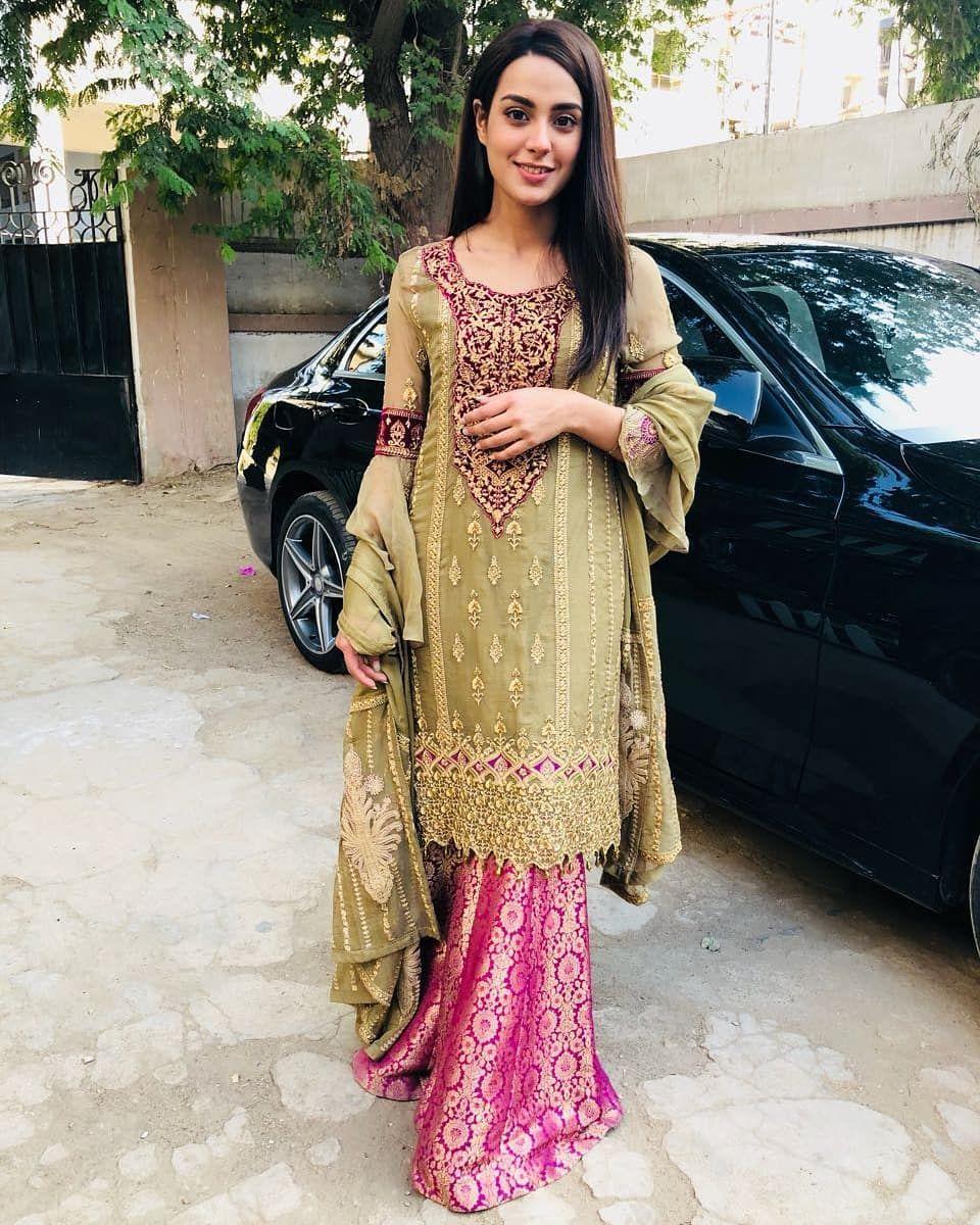 Iqra Aziz Wallpapers - Wallpaper Cave