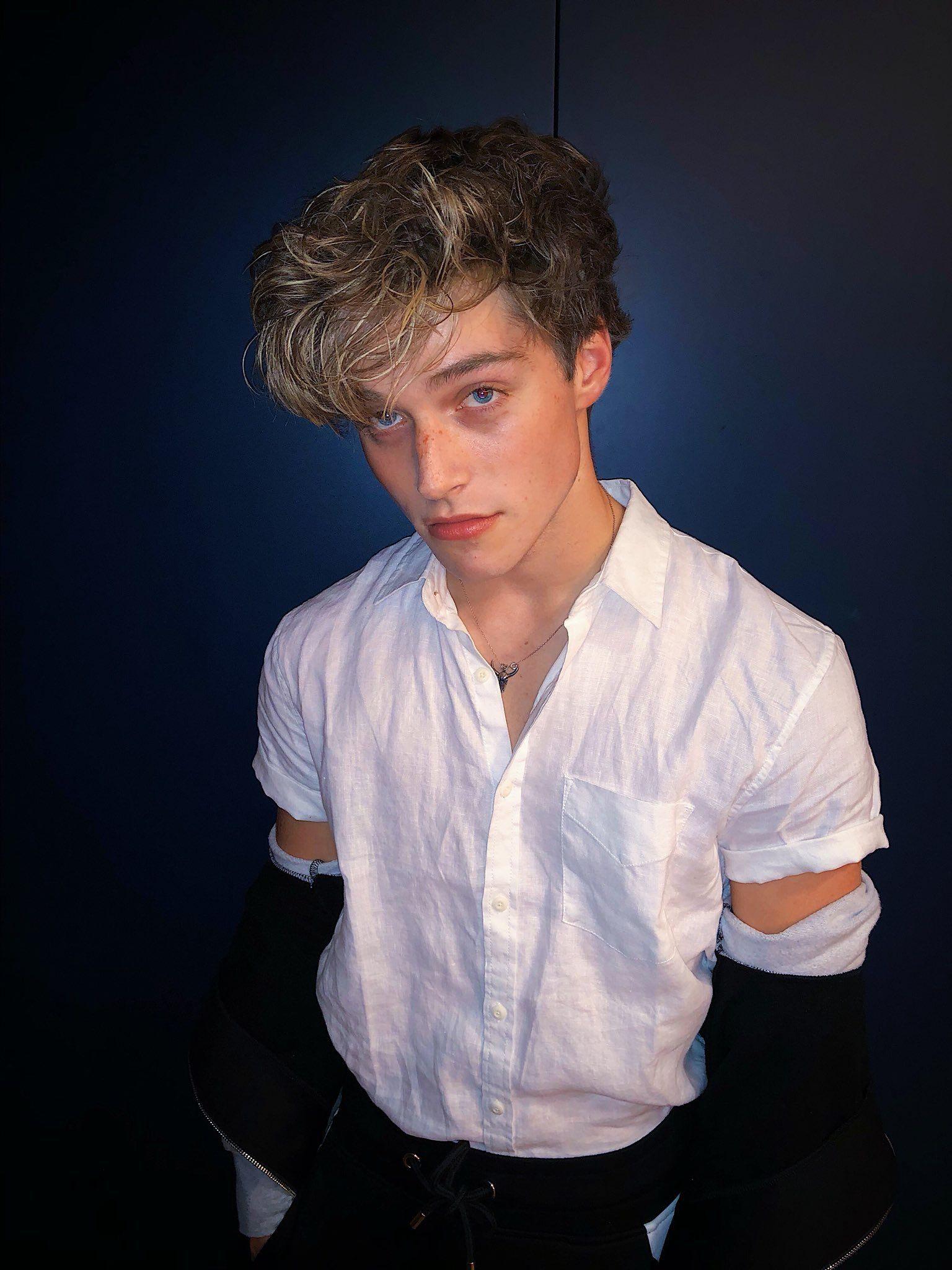 Froy Gutierrez As Nolan Holloway Wallpapers - Wallpaper Cave