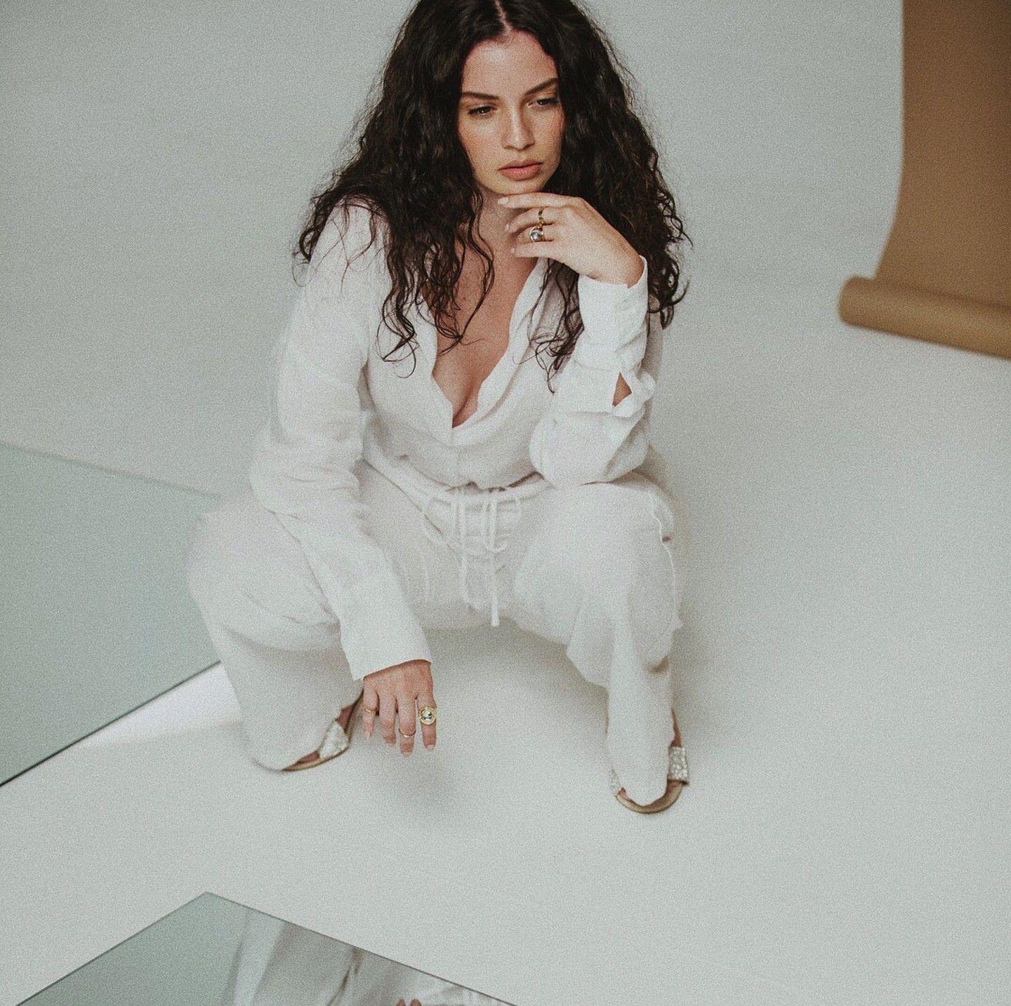 Sabrina Claudio Wallpapers - Wallpaper Cave