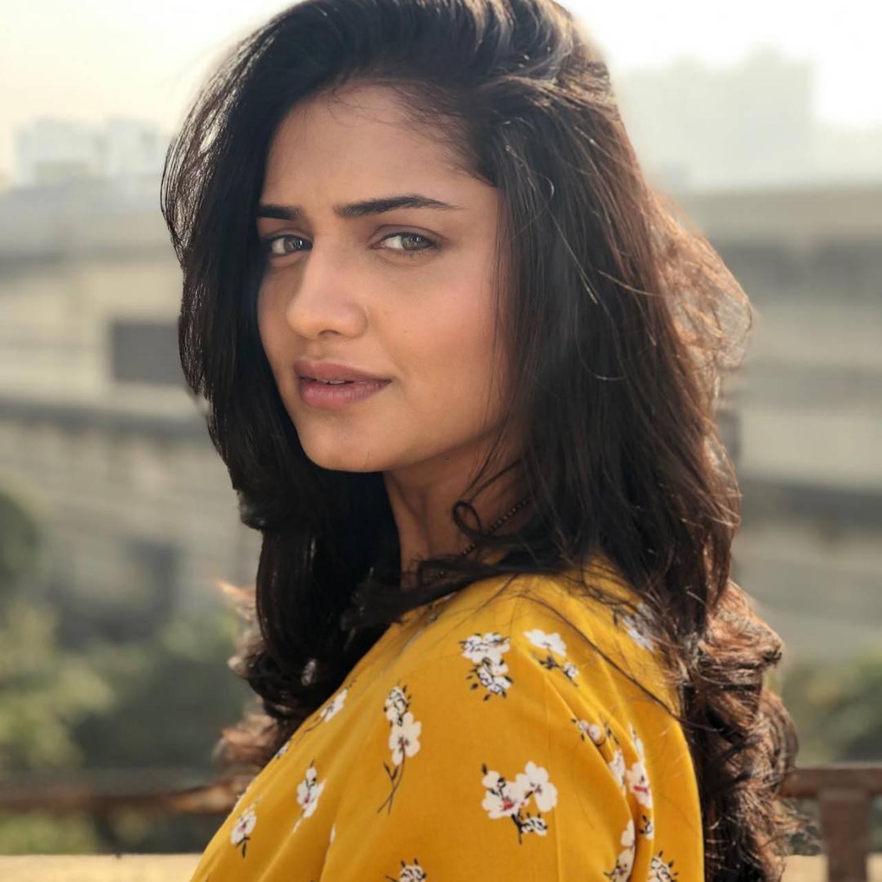 Hruta Durgule Wallpapers - Wallpaper Cave