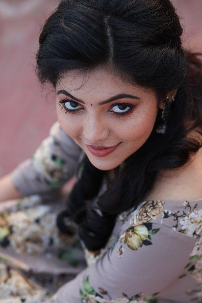 Athulya Ravi Wallpapers - Wallpaper Cave