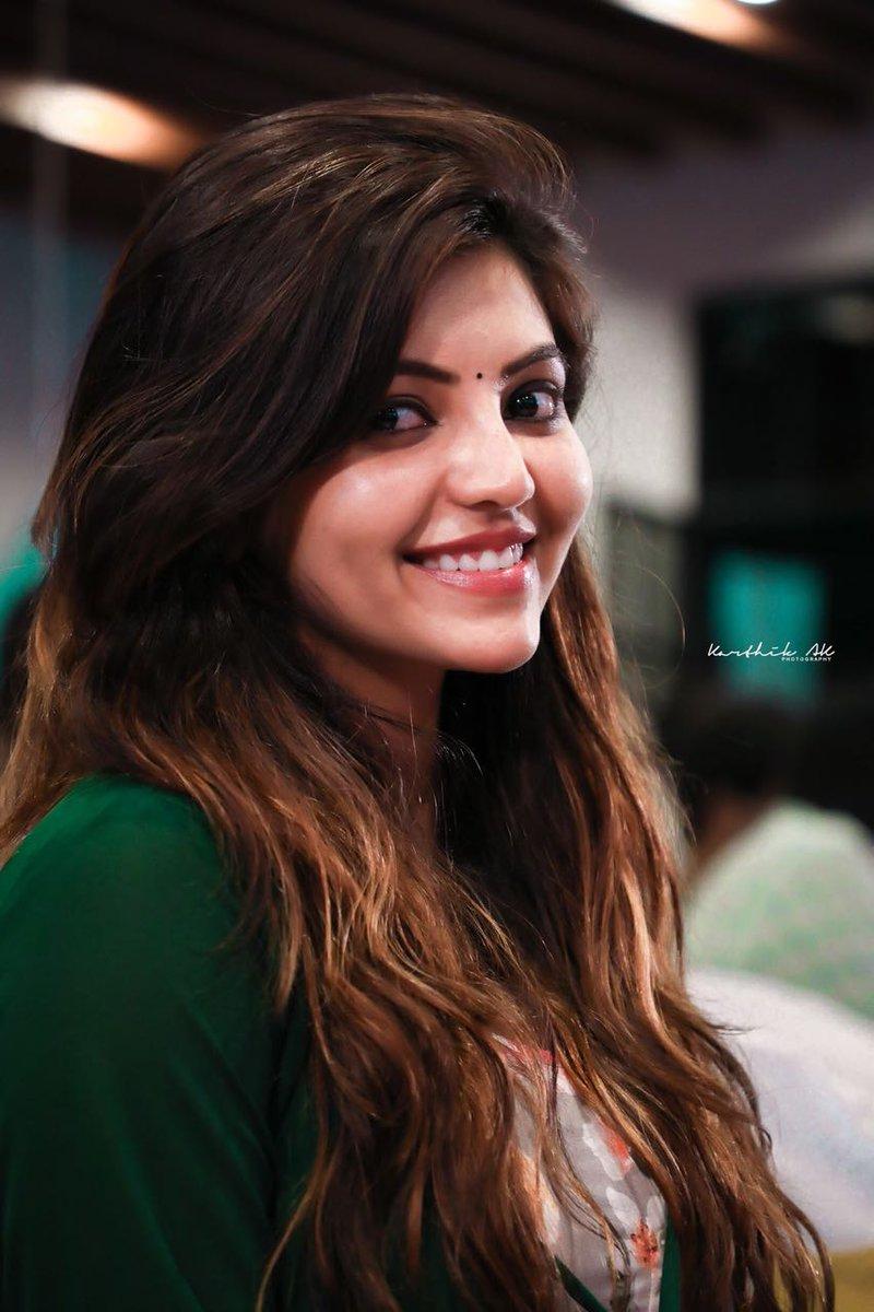 Athulya Ravi Wallpapers - Wallpaper Cave
