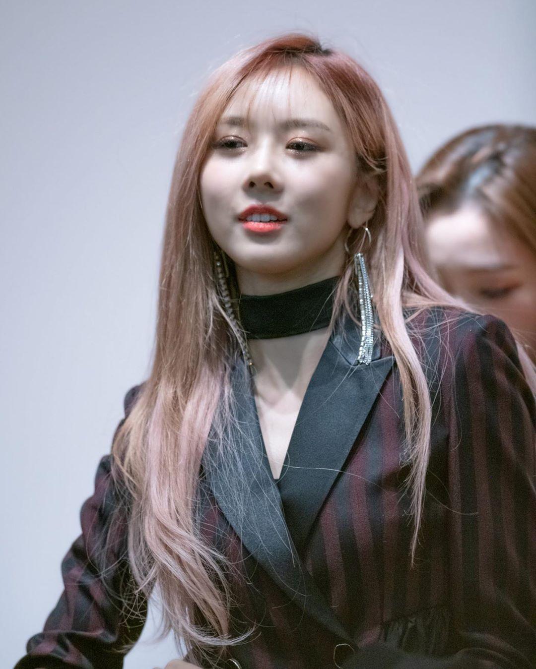 Yoohyeon Wallpapers - Wallpaper Cave