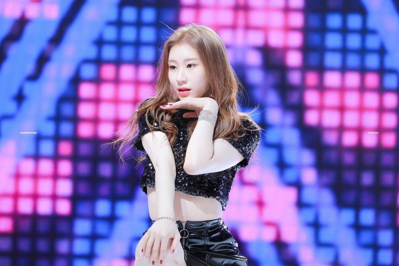 Lee Chae-ryeong Wallpapers - Wallpaper Cave