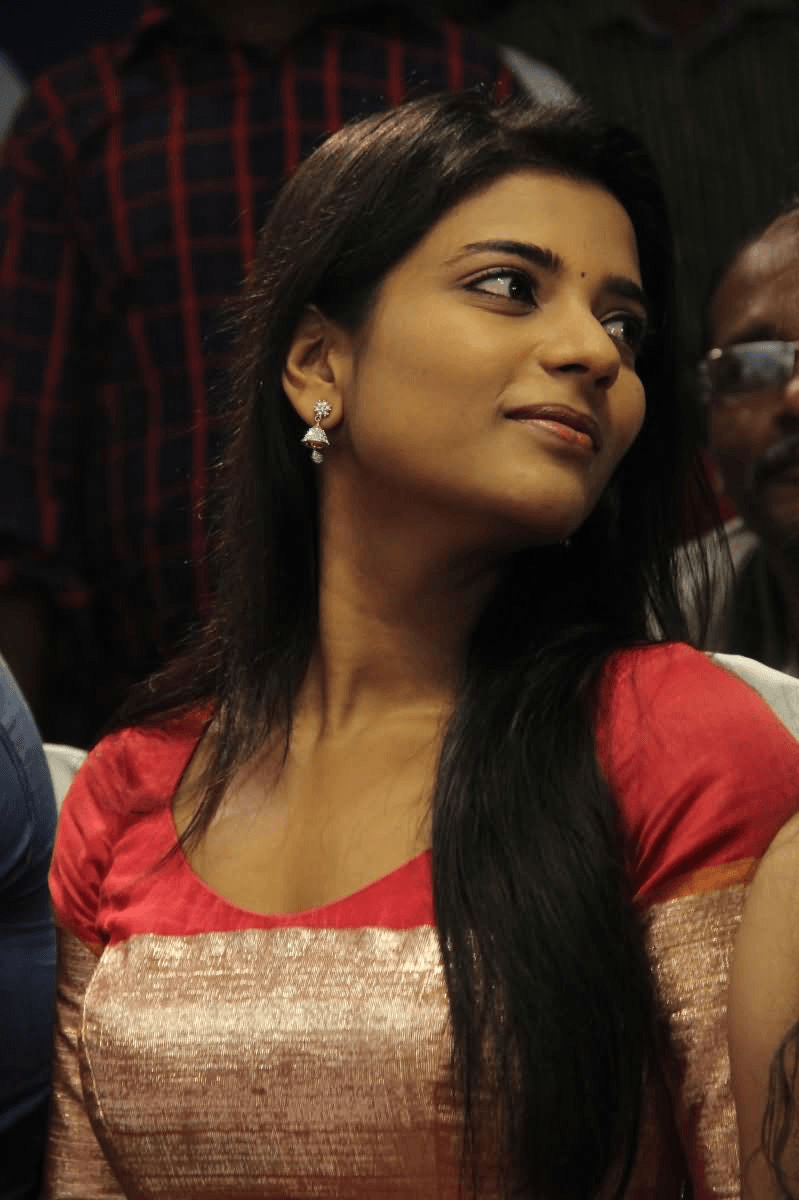 Aishwarya Rajesh Wallpapers - Wallpaper Cave