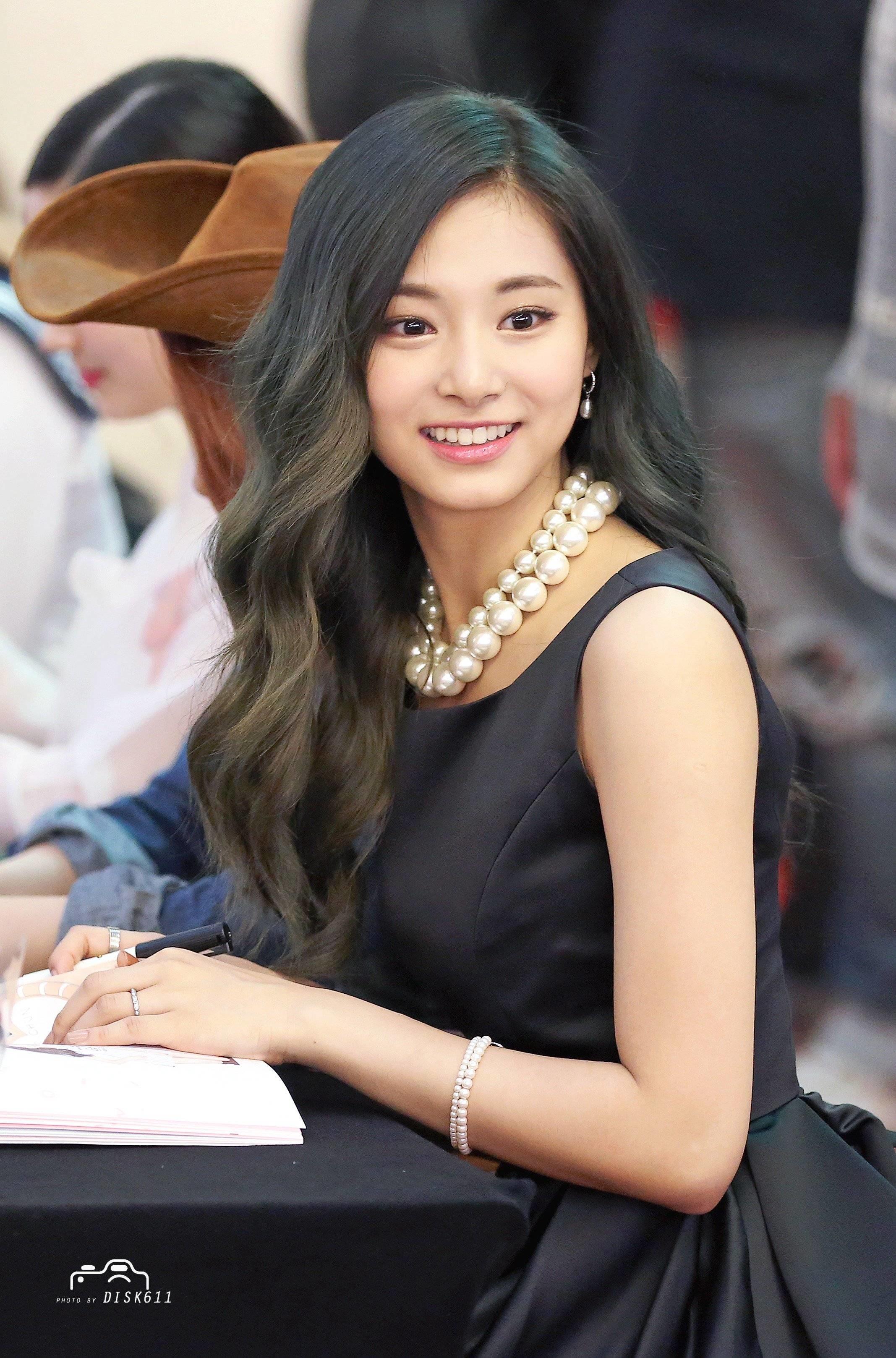 Tzuyu Hd Wallpapers Wallpaper Cave