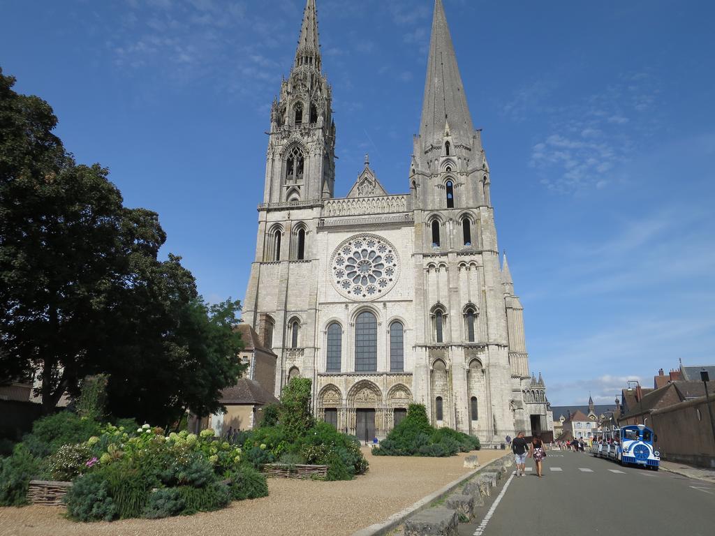 Chartres France Wallpapers - Wallpaper Cave