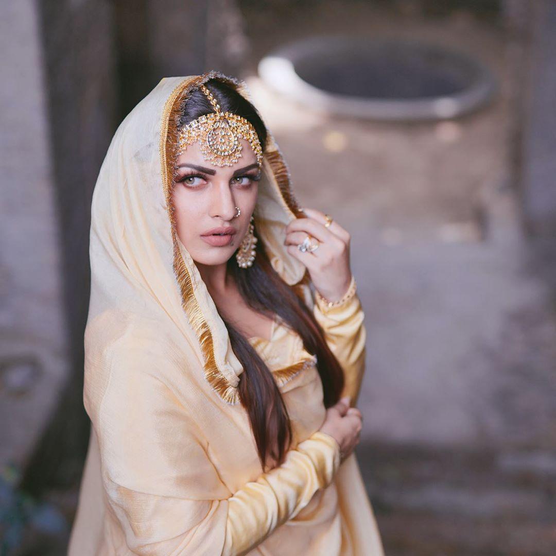Himanshi Khurana Wallpapers - Wallpaper Cave