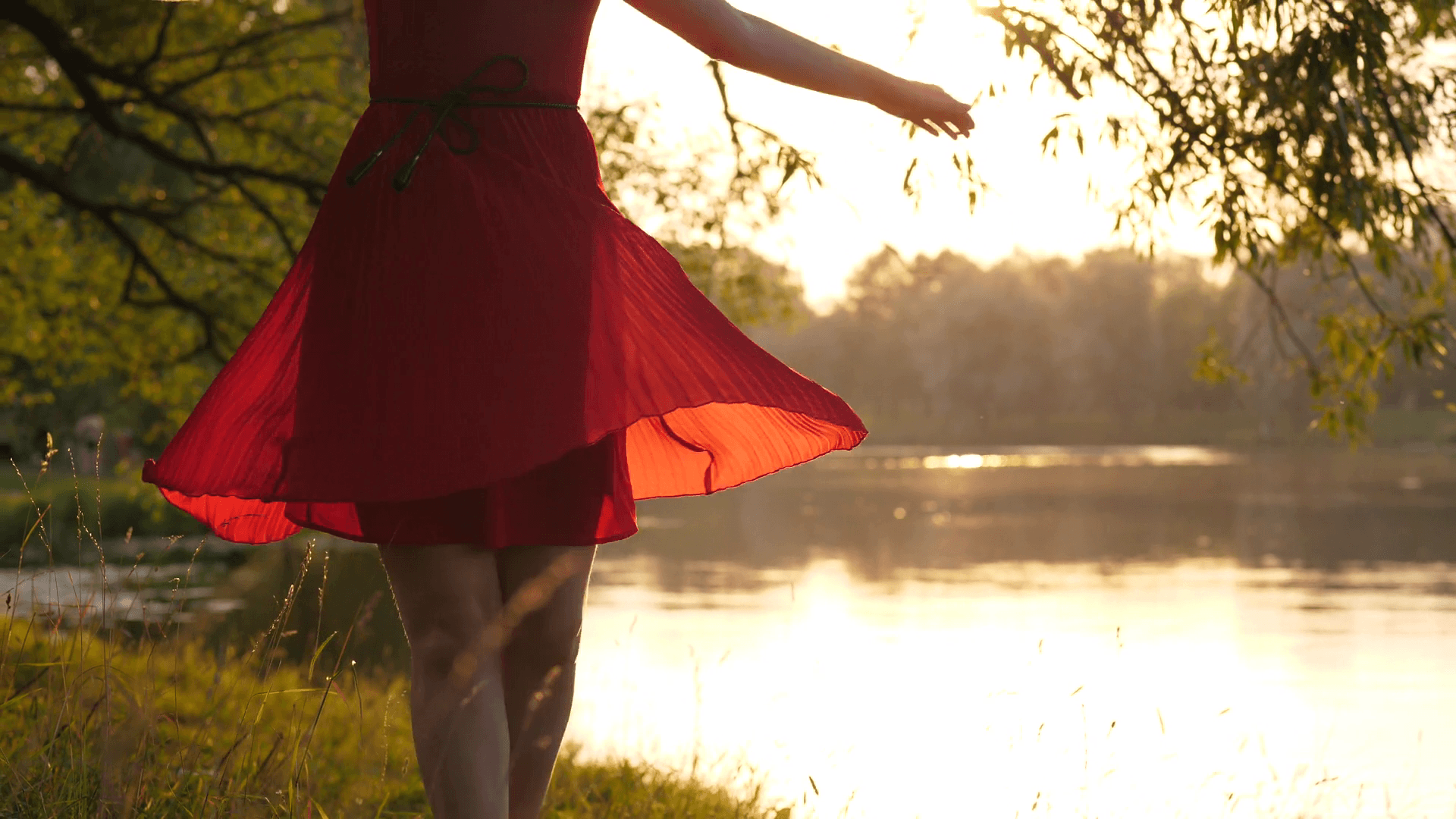 Woman Spinning In Dress Wallpapers - Wallpaper Cave