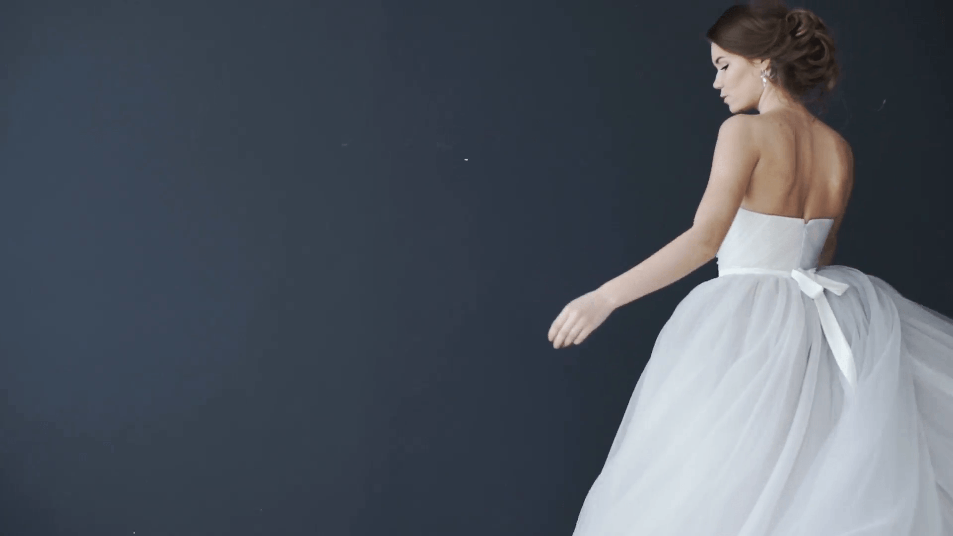 Woman Spinning In Dress Wallpapers - Wallpaper Cave