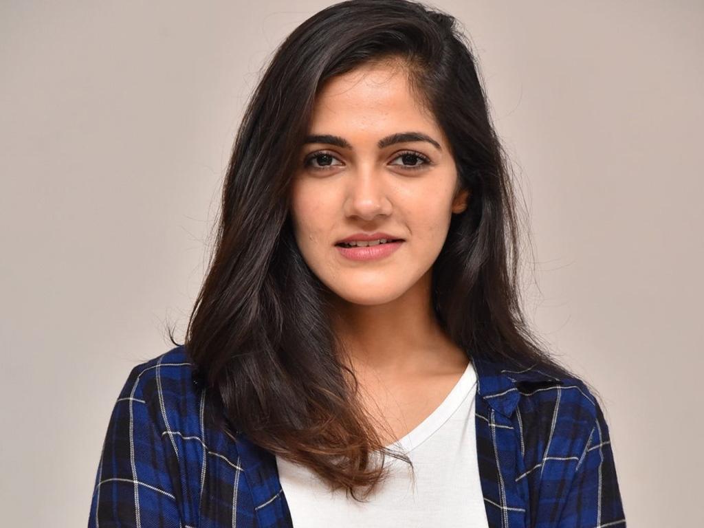 Simran Wallpapers - Wallpaper Cave