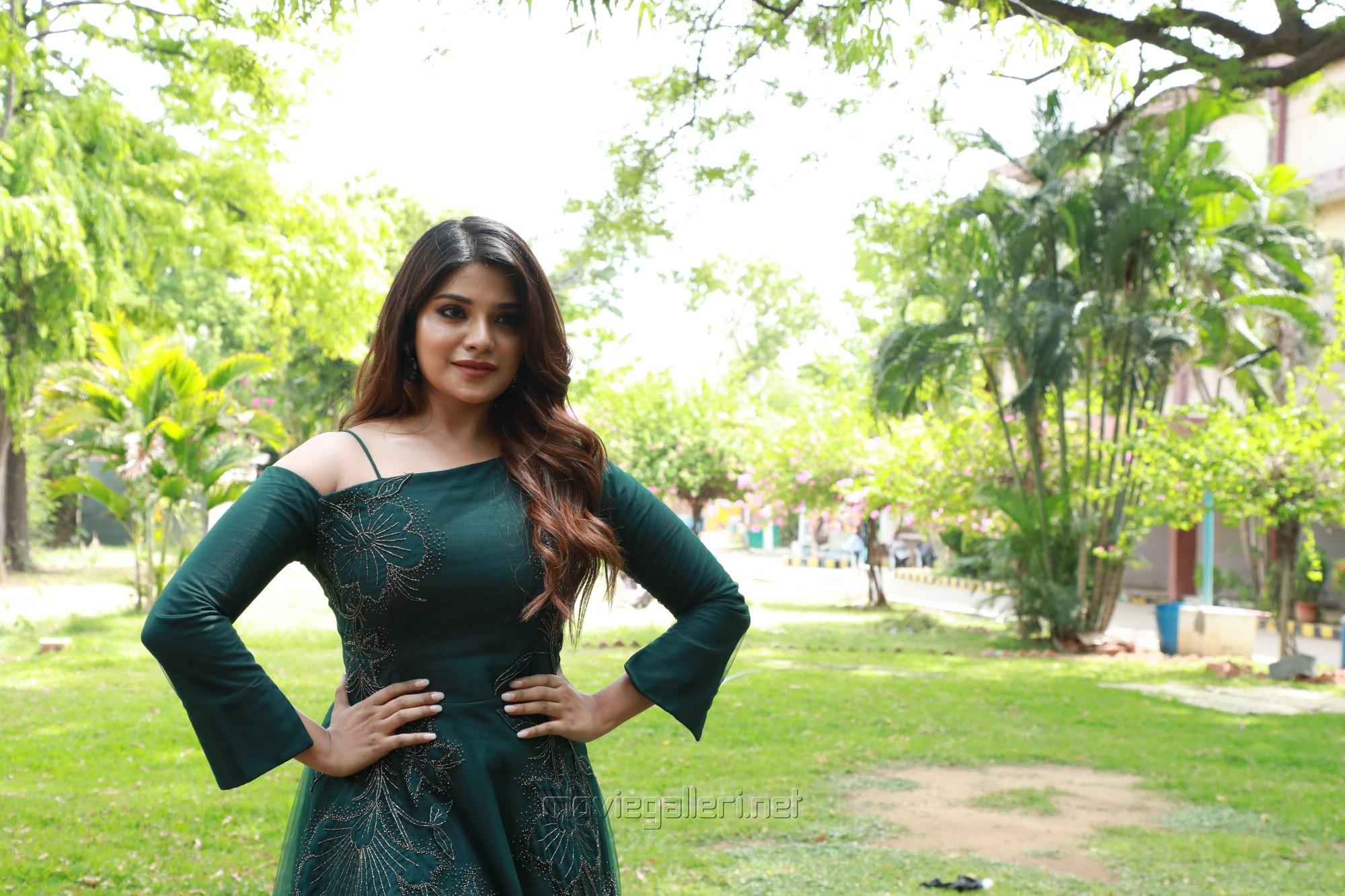 Aathmika Wallpapers - Wallpaper Cave