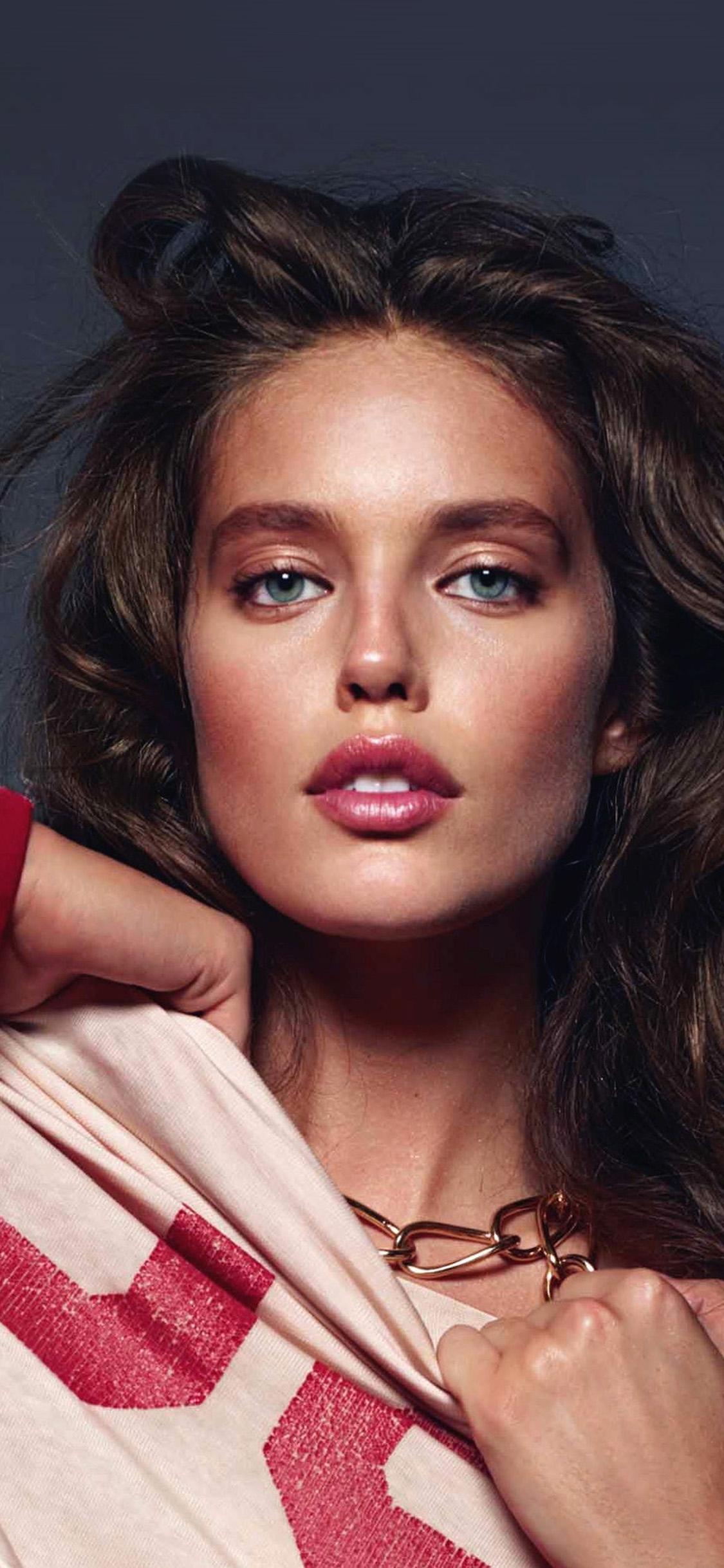 Red Beauty Wallpapers - Wallpaper Cave