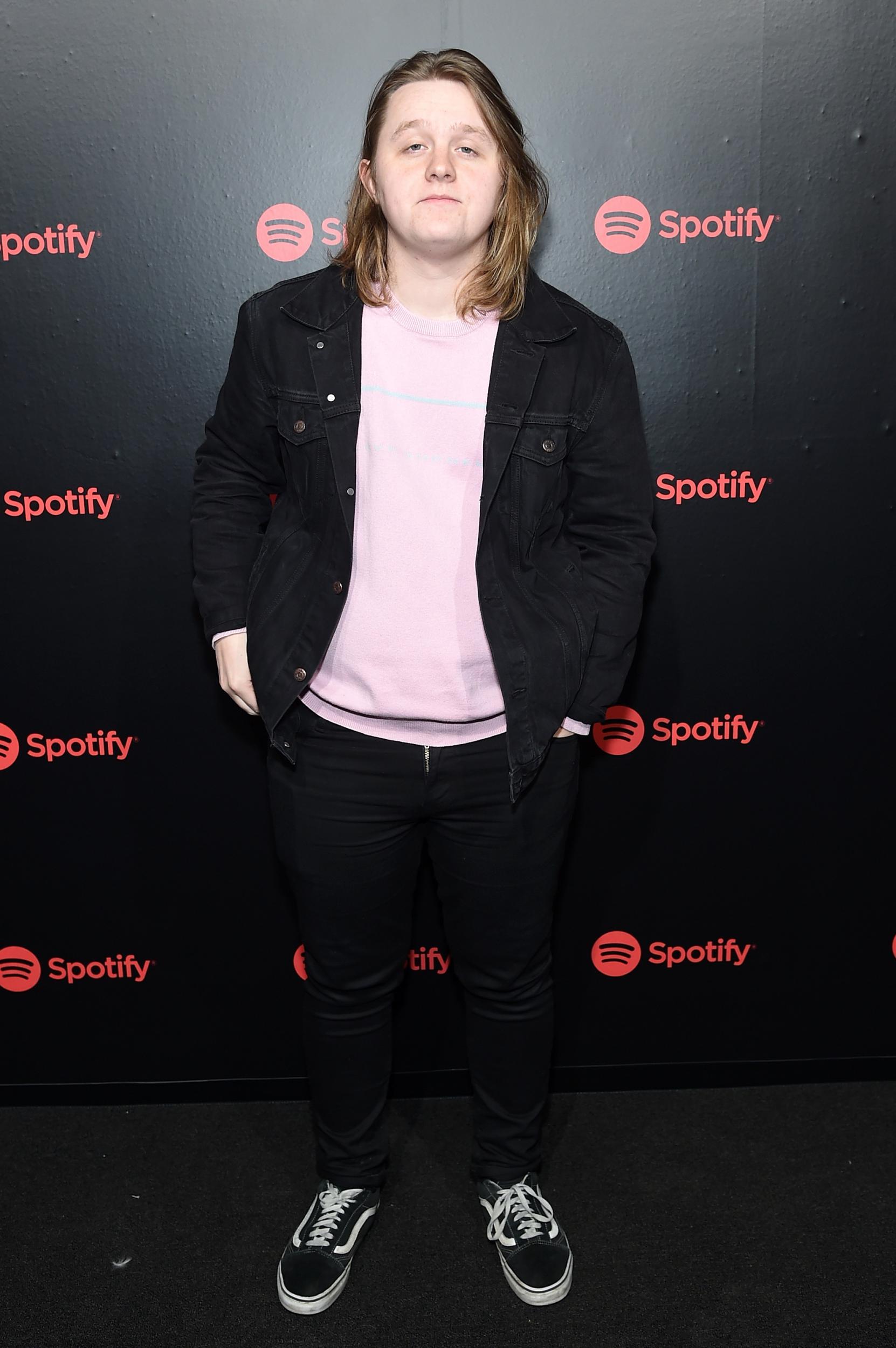 Lewis Capaldi Wallpapers - Wallpaper Cave