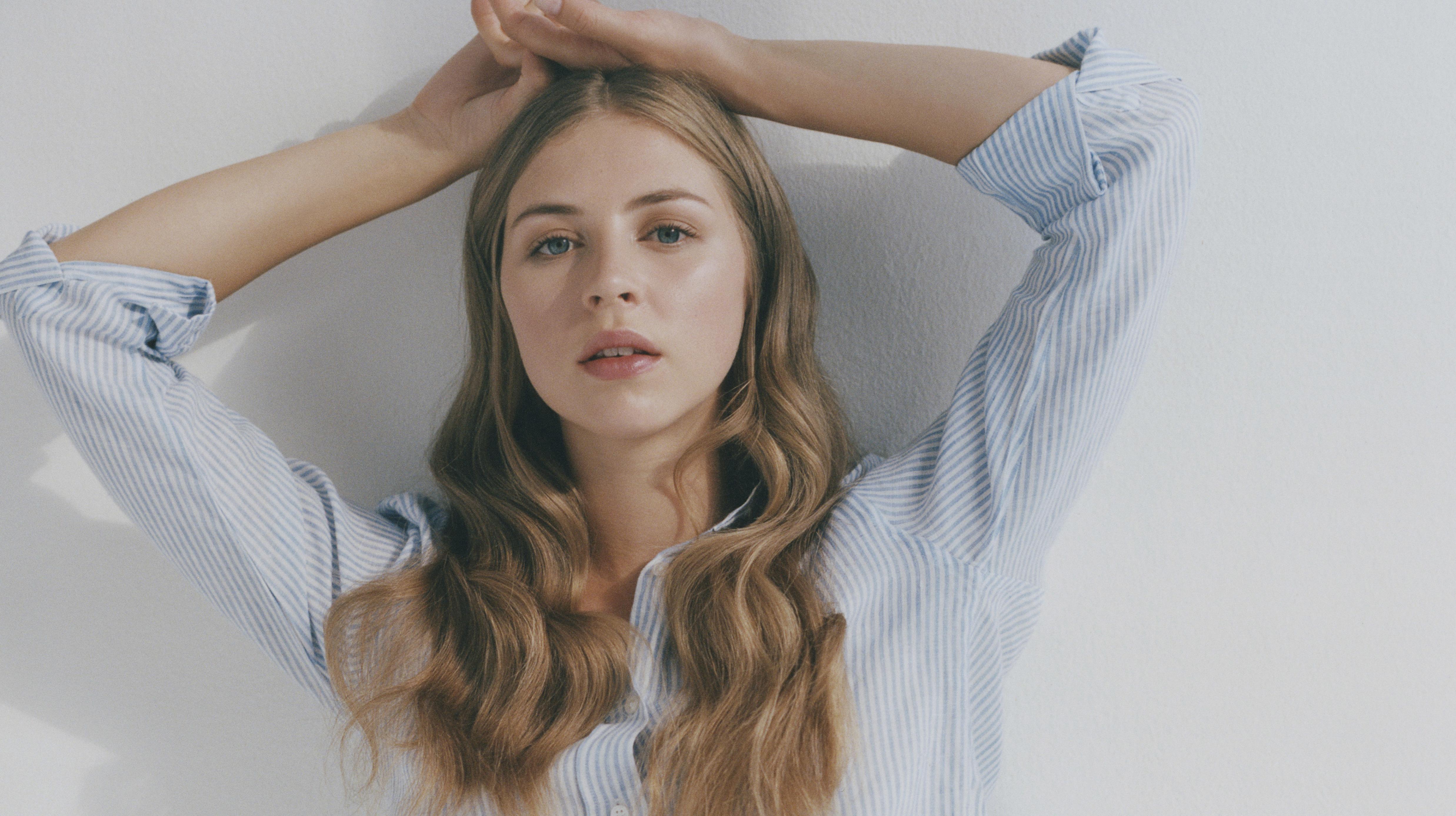 Hermione Corfield 2019 Wallpapers Wallpaper Cave