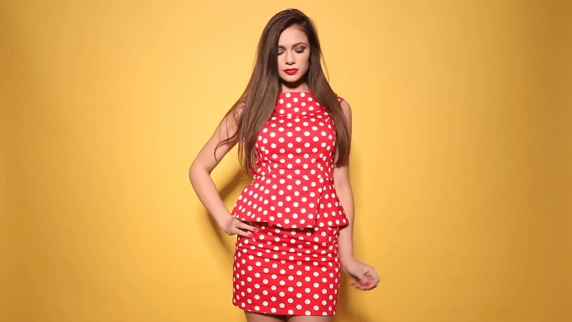 Woman Red Polka Dot Dress Wallpapers - Wallpaper Cave