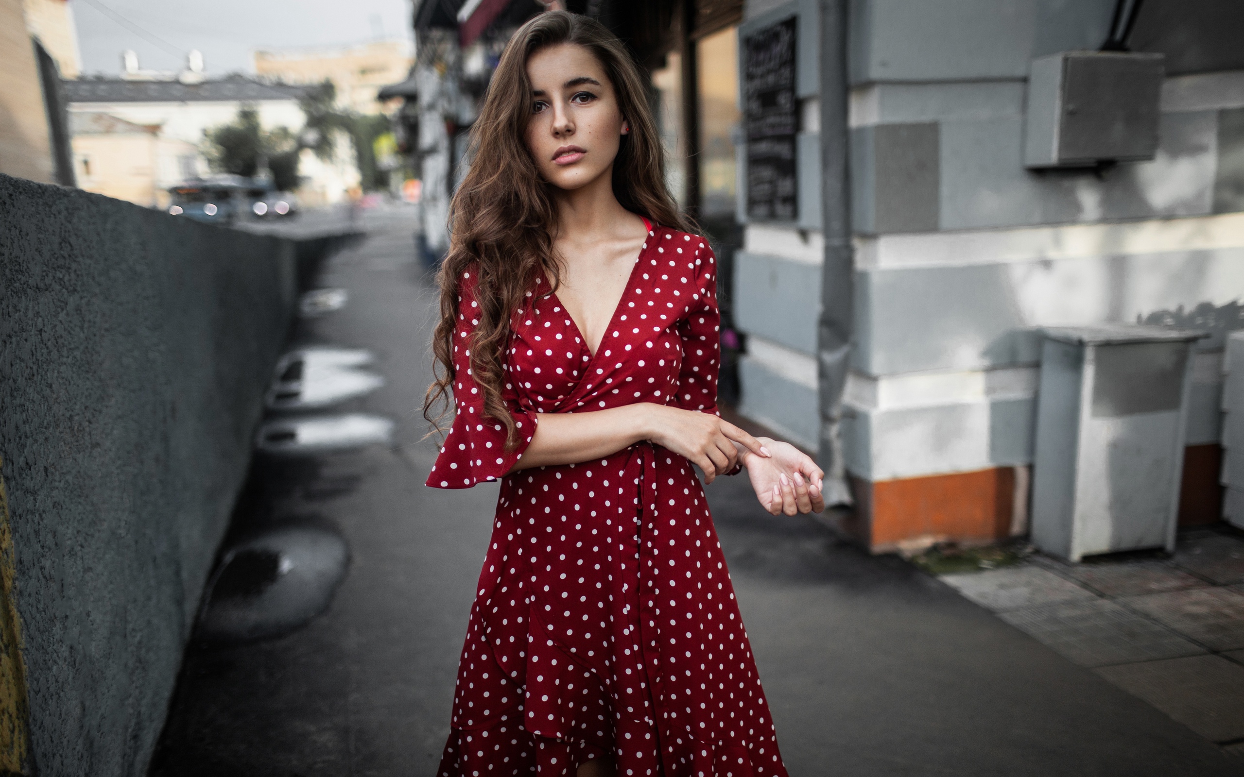 Woman Red Polka Dot Dress Wallpapers - Wallpaper Cave