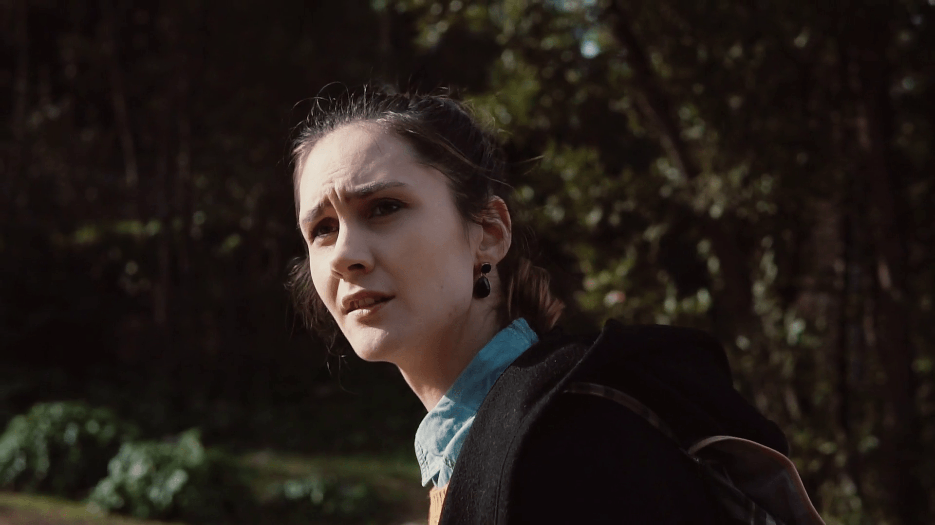 Woman Looking Around Wallpapers - Wallpaper Cave