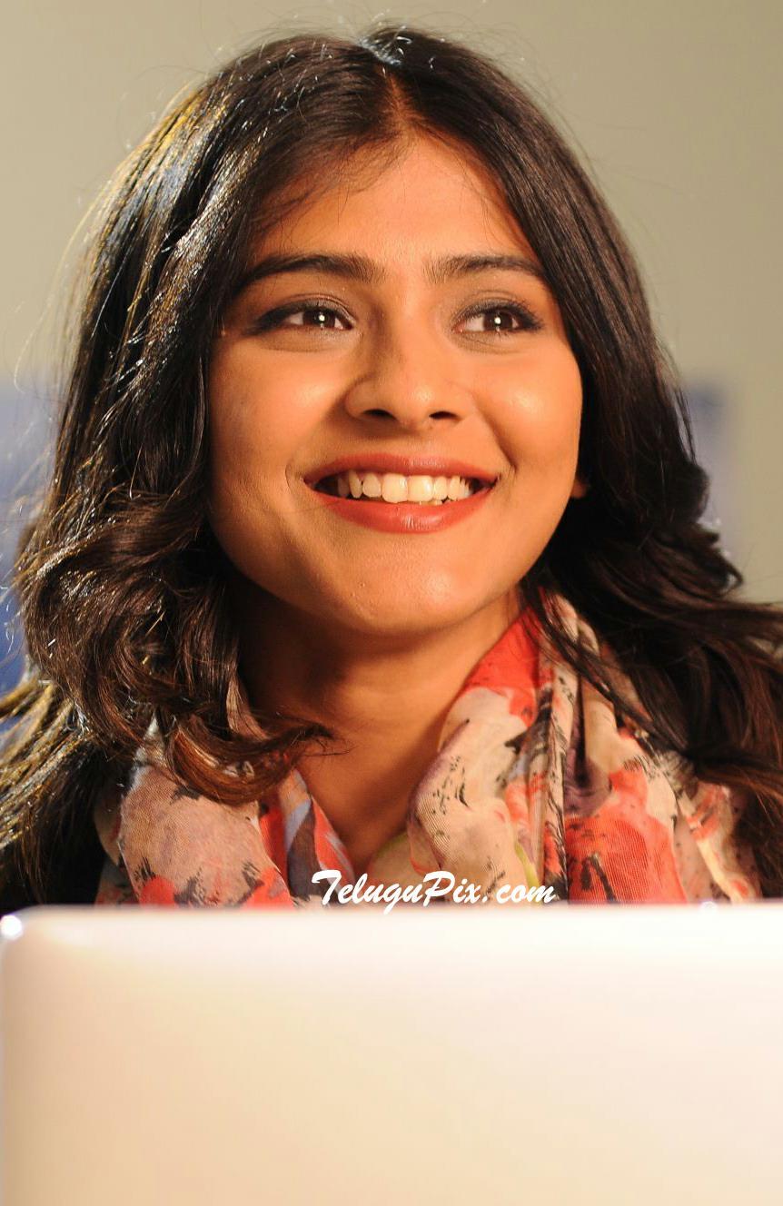 Heeba Patel Wallpapers - Wallpaper Cave