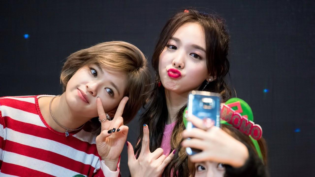 2yeon Wallpapers - Wallpaper Cave