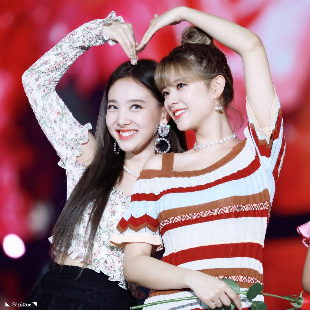 2yeon Wallpapers - Wallpaper Cave