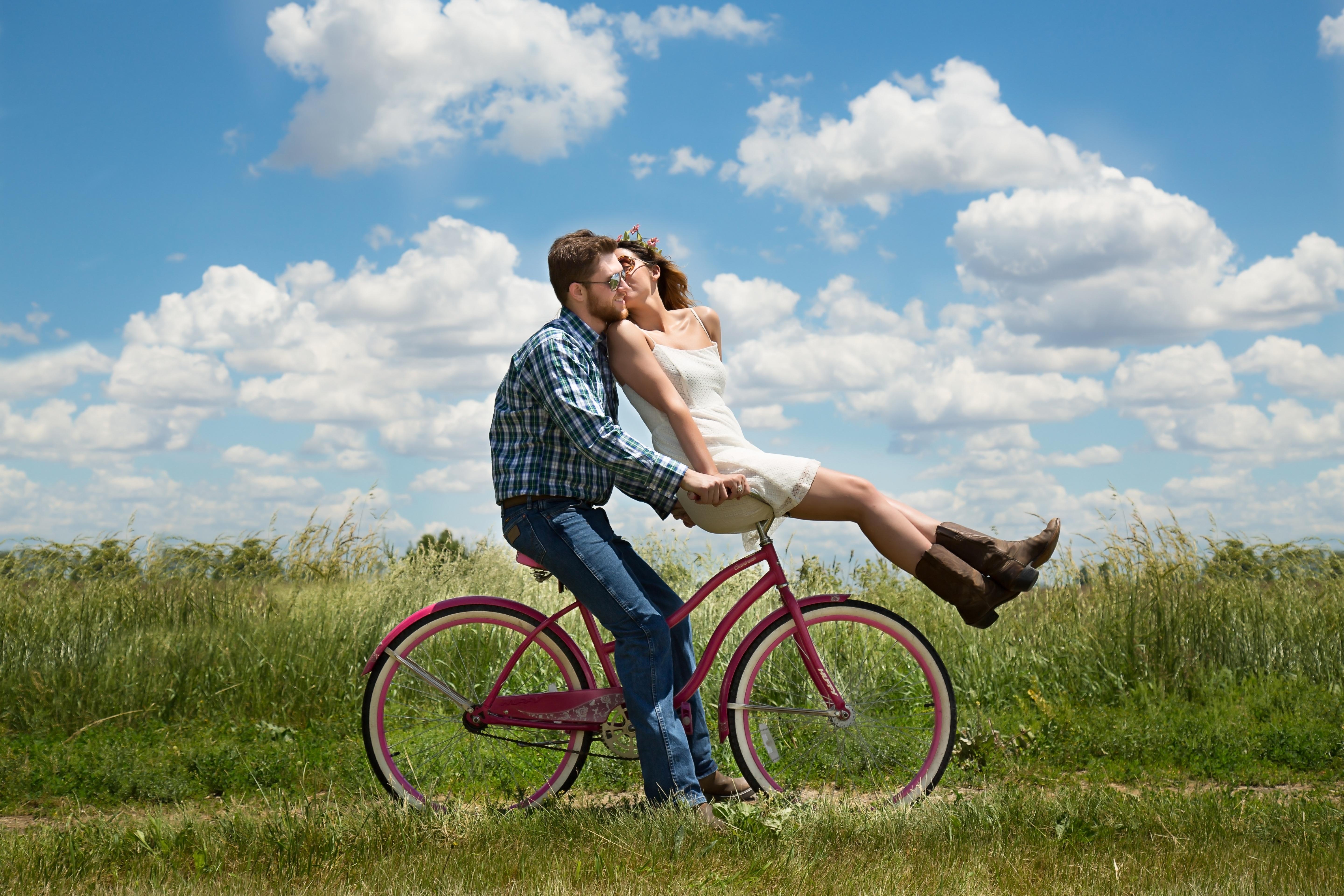 Bike Rider Couple Wallpapers - Wallpaper Cave