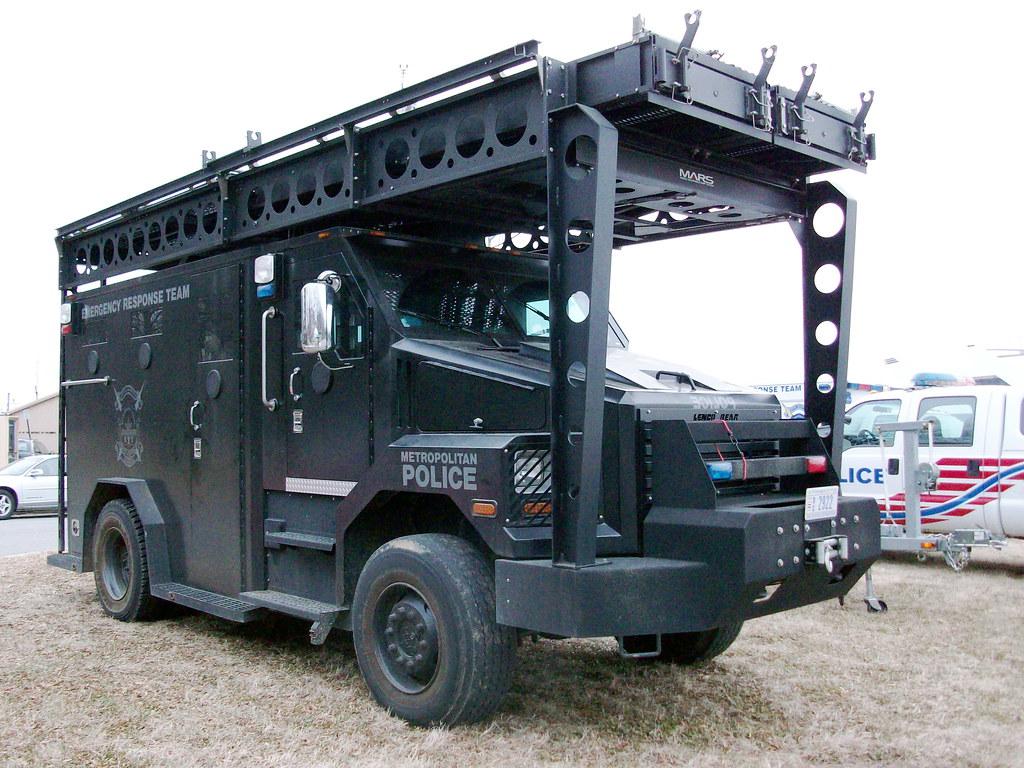 SWAT Trucks Wallpapers - Wallpaper Cave