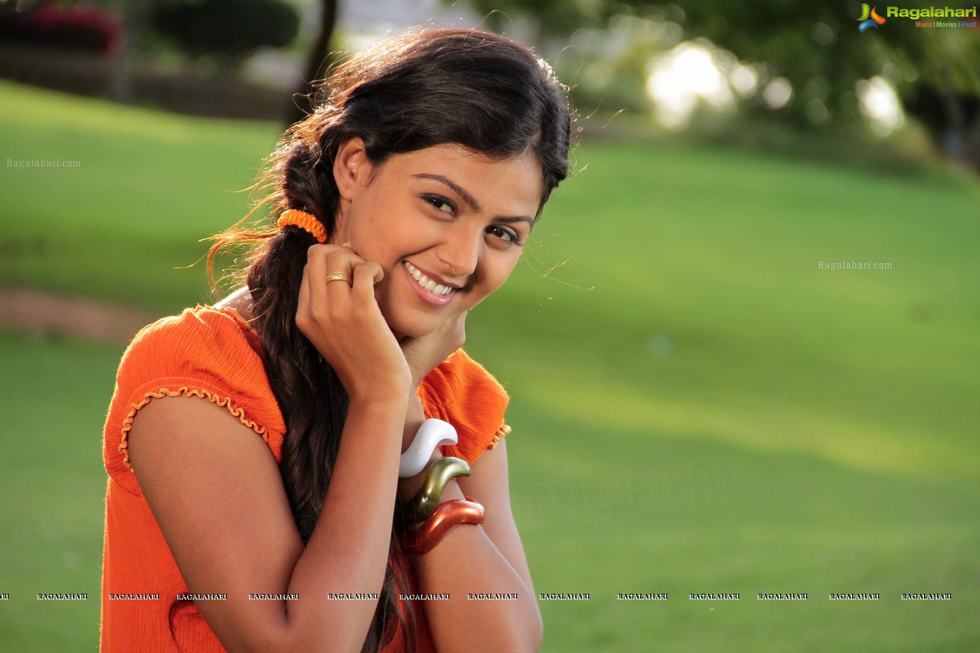 Monal Gajjar Wallpapers - Wallpaper Cave