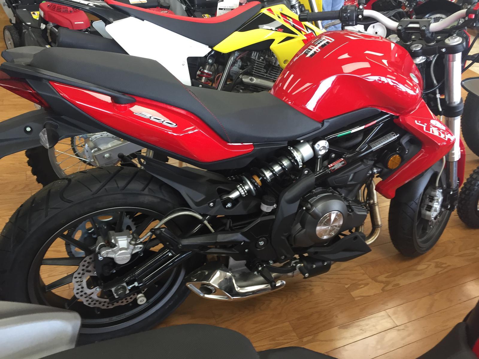 Benelli TNT 300 Wallpapers - Wallpaper Cave