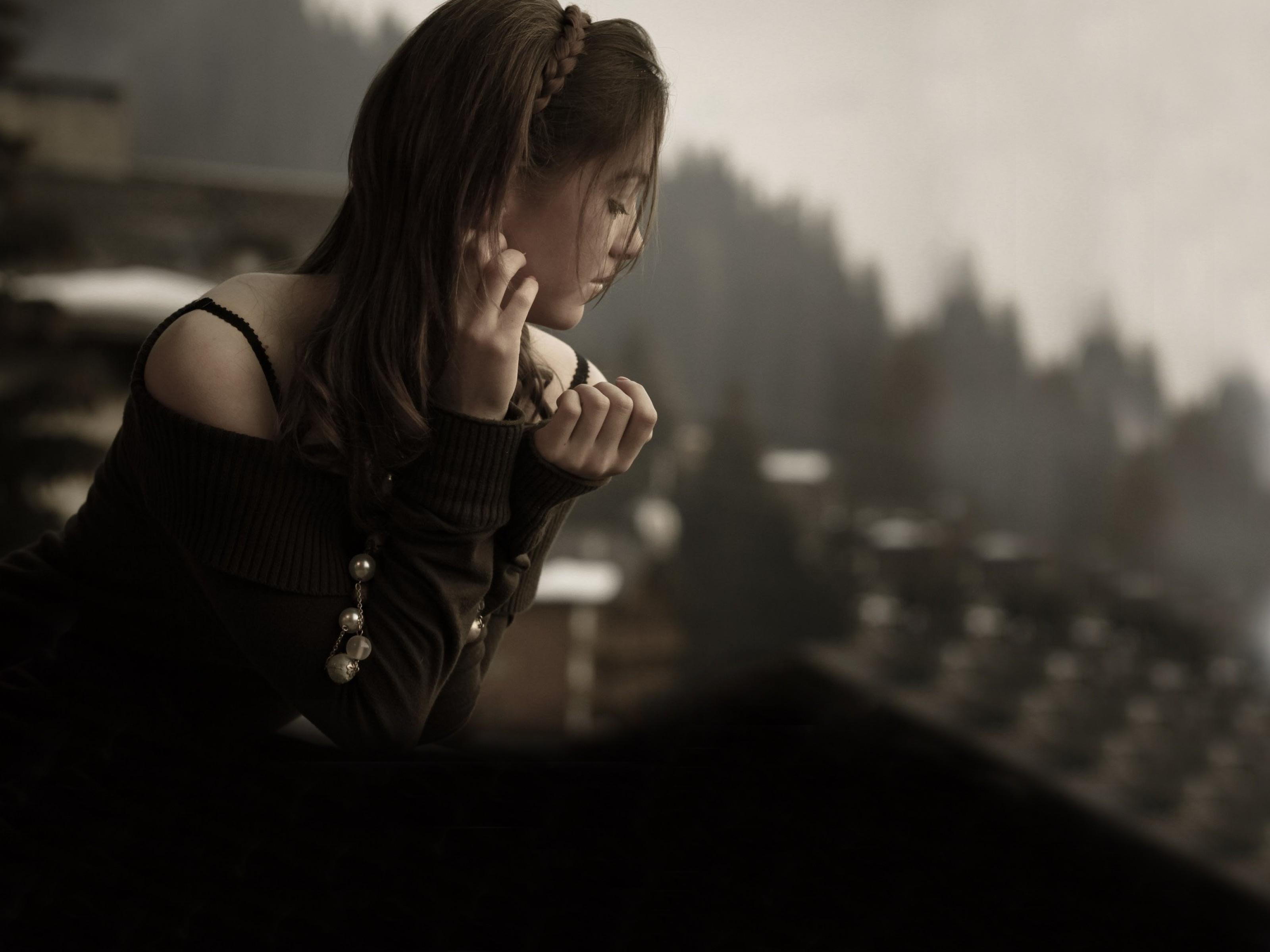 Lonely Women Wallpapers - Wallpaper Cave