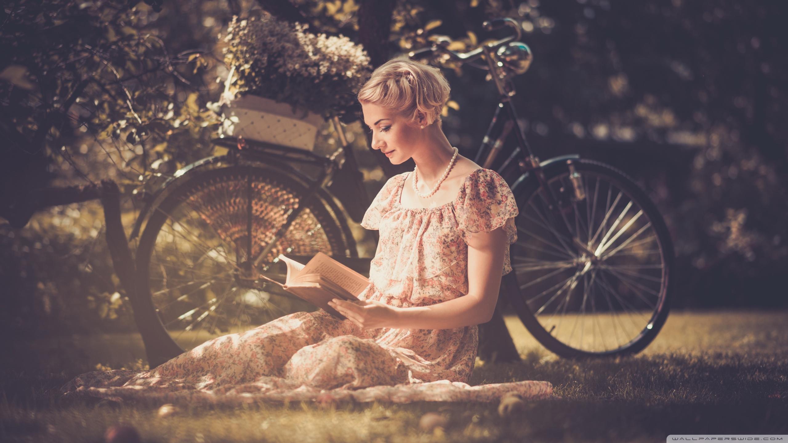 Girl Reading Book Desktop Wallpapers - Wallpaper Cave