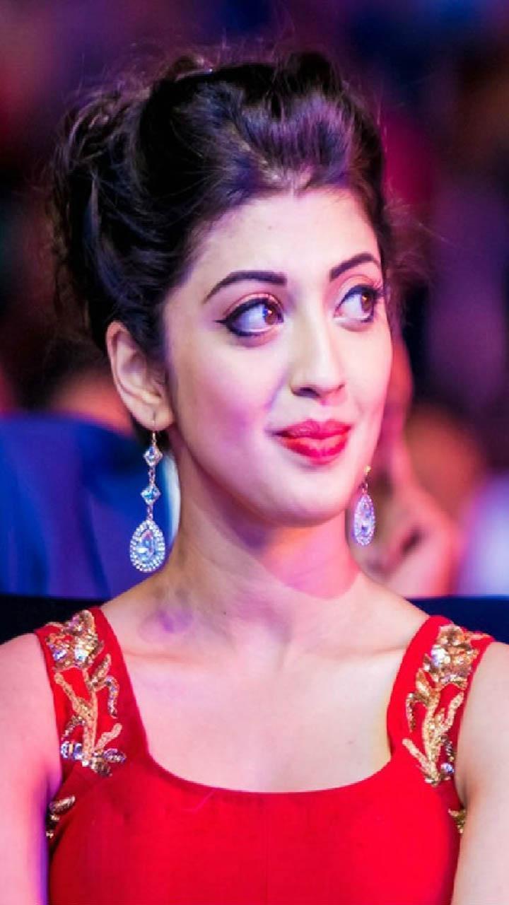 Pranitha Subhash Mobile Wallpapers - Wallpaper Cave
