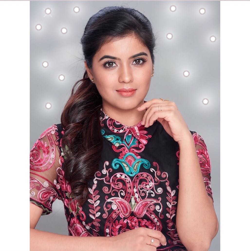 Amritha Aiyer Wallpapers Wallpaper Cave