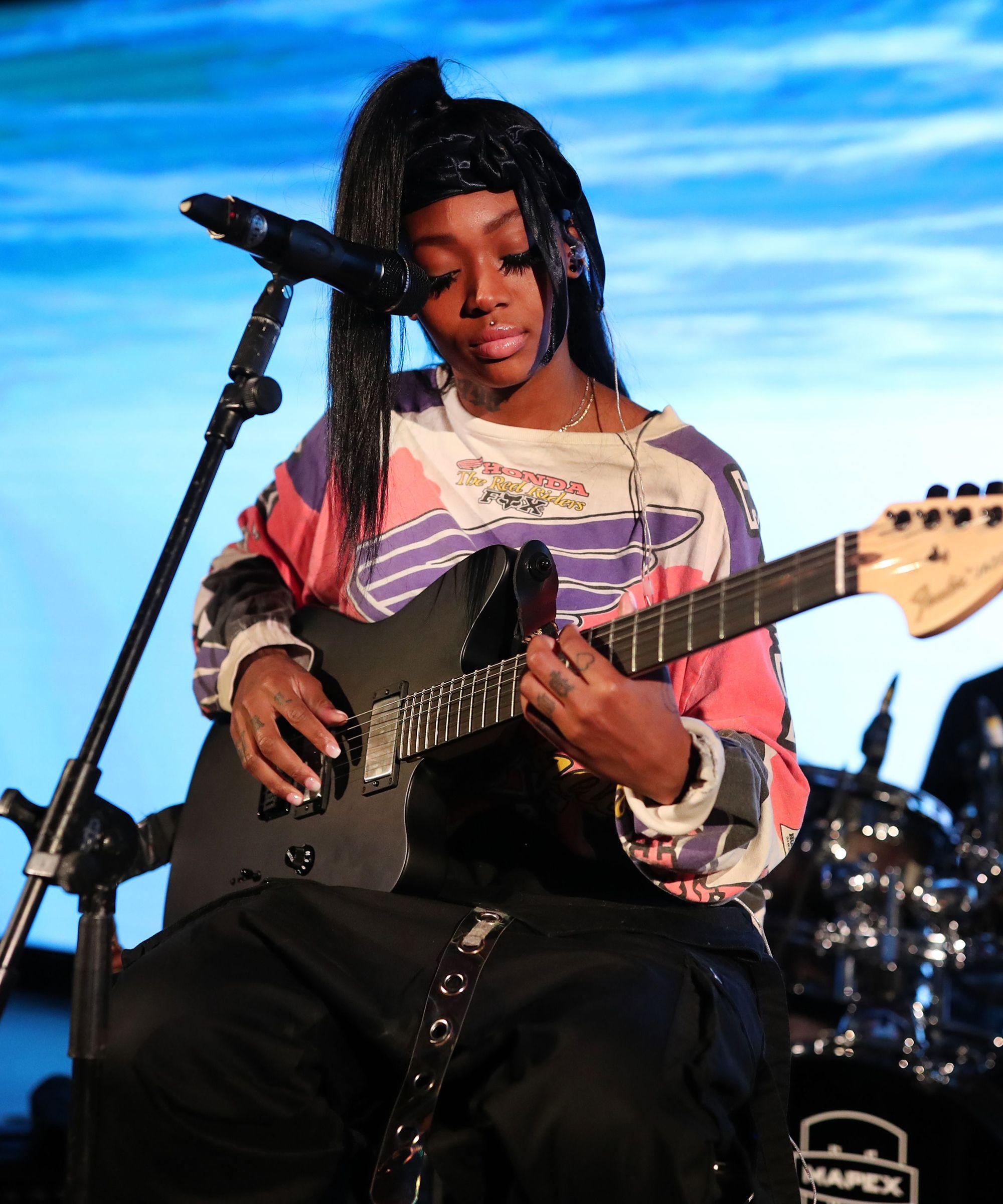 Summer Walker Singer Wallpapers - Wallpaper Cave