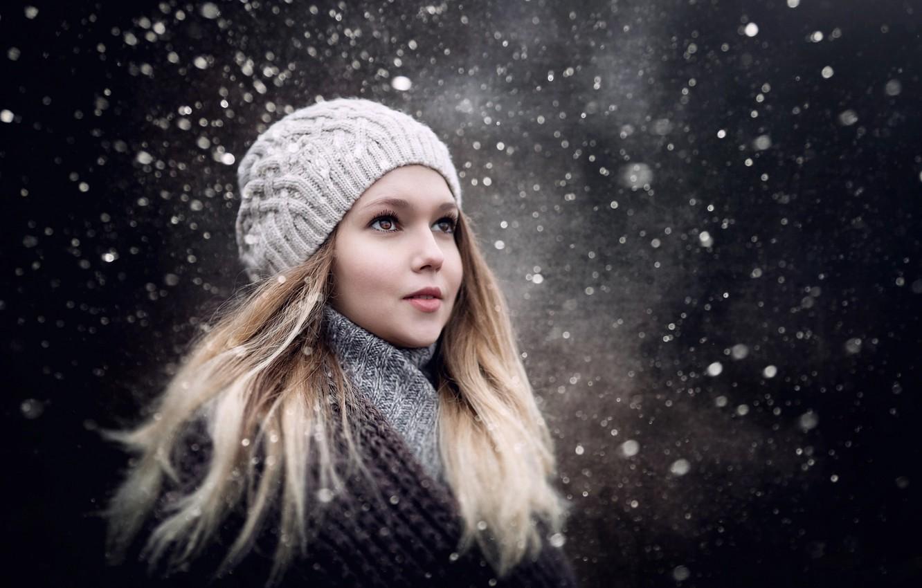 Girls In Winter Wallpapers