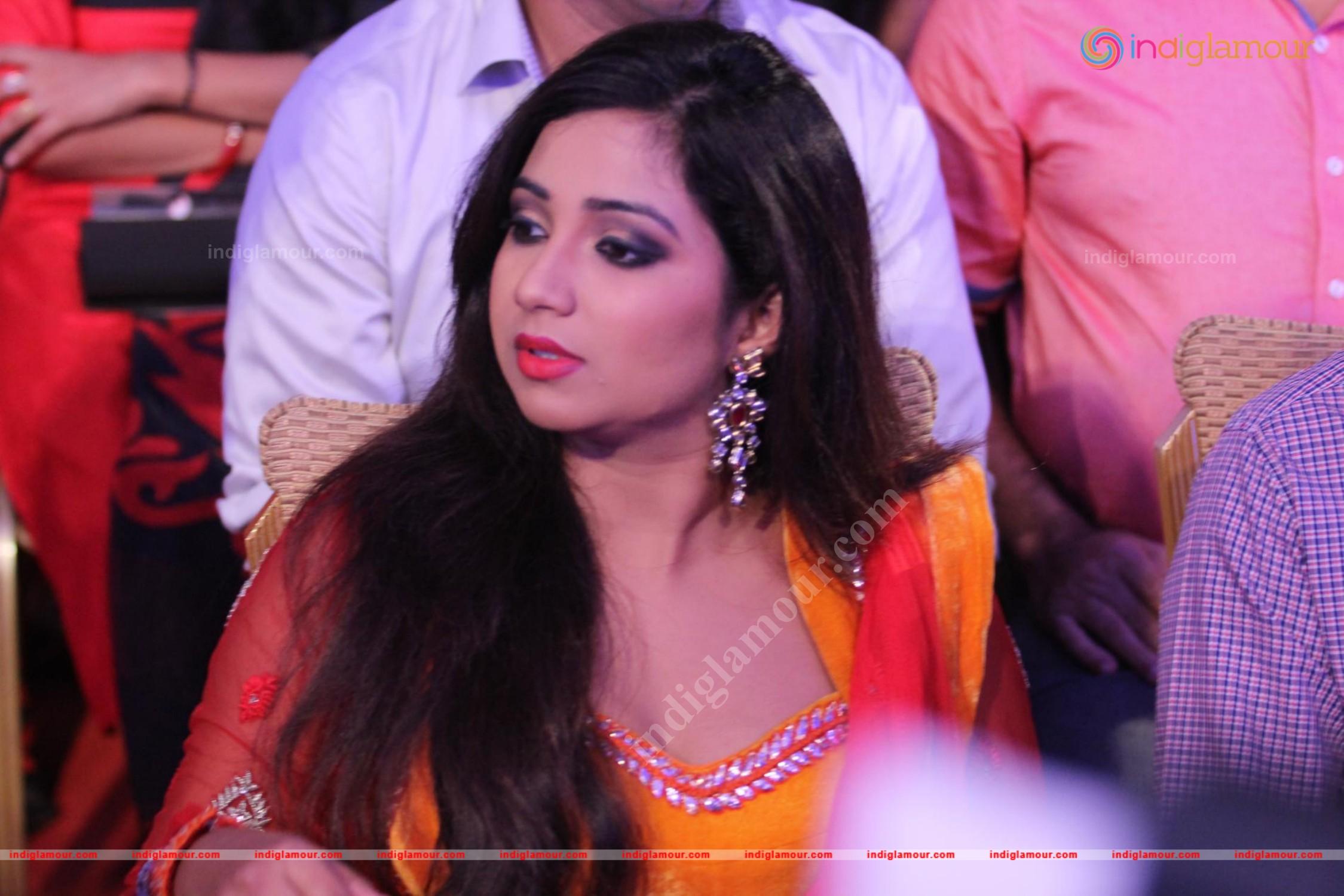 Shreya Ghoshal Hd Desktop Wallpapers - Wallpaper Cave