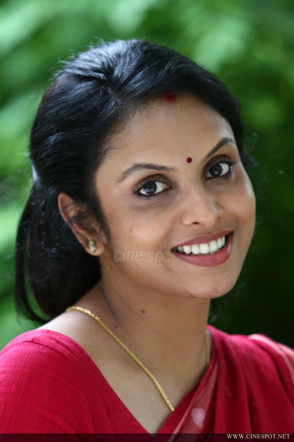 Jyothirmayi Wallpapers - Wallpaper Cave