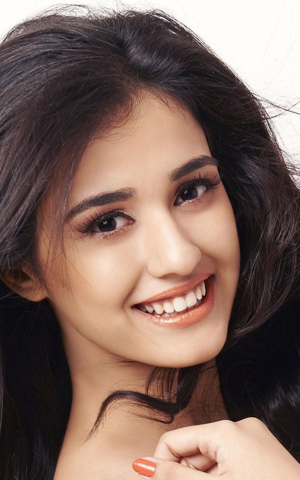 Disha Patani Mobile Hd Wallpapers - Wallpaper Cave