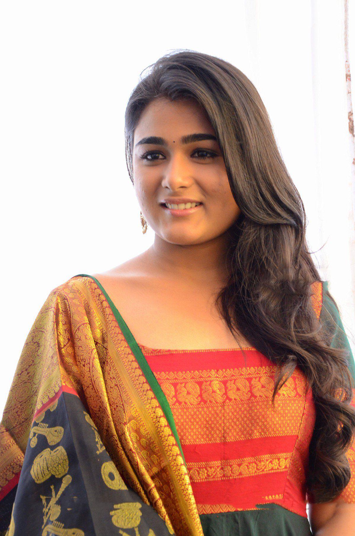 Vijay Devarakonda Shalini Pandya Wallpapers - Wallpaper Cave