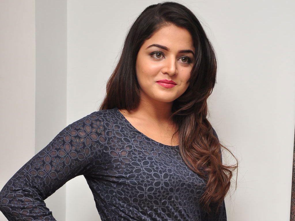 Wamiqa Gabbi Wallpapers - Wallpaper Cave