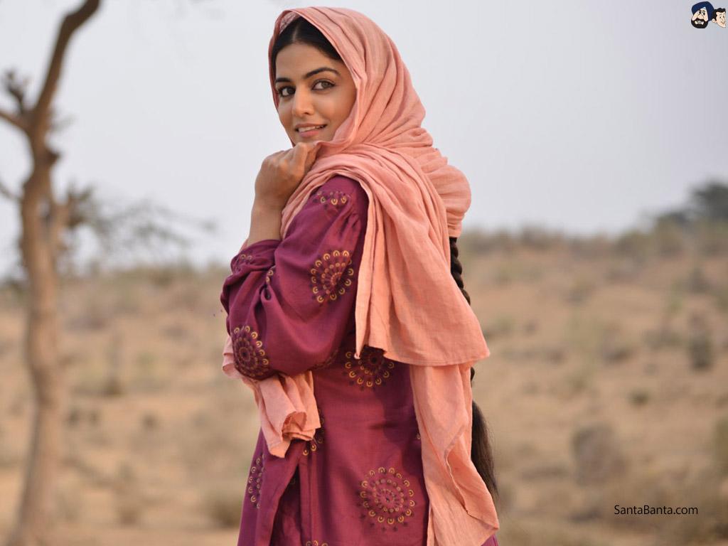 Wamiqa Gabbi Wallpapers - Wallpaper Cave