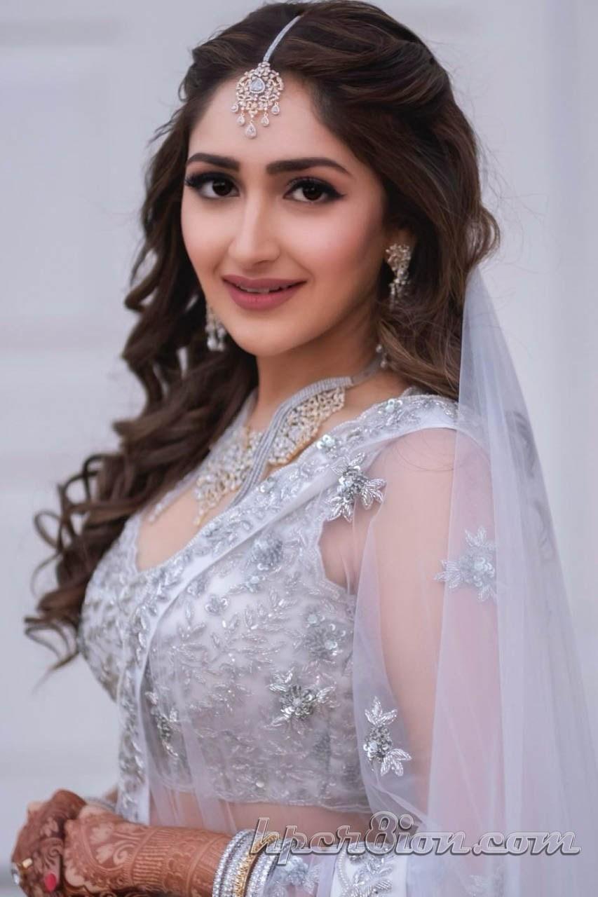 Sayyeshaa Saigal Mobile Wallpapers - Wallpaper Cave
