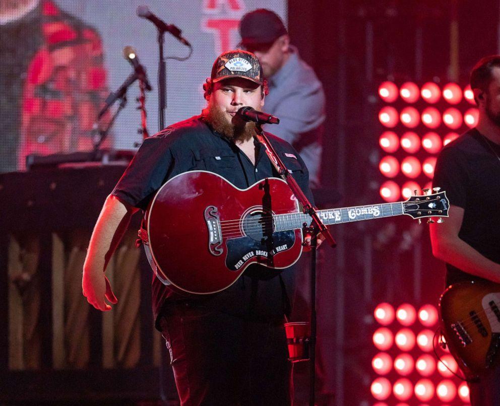 Luke Combs Desktop Wallpapers - Wallpaper Cave